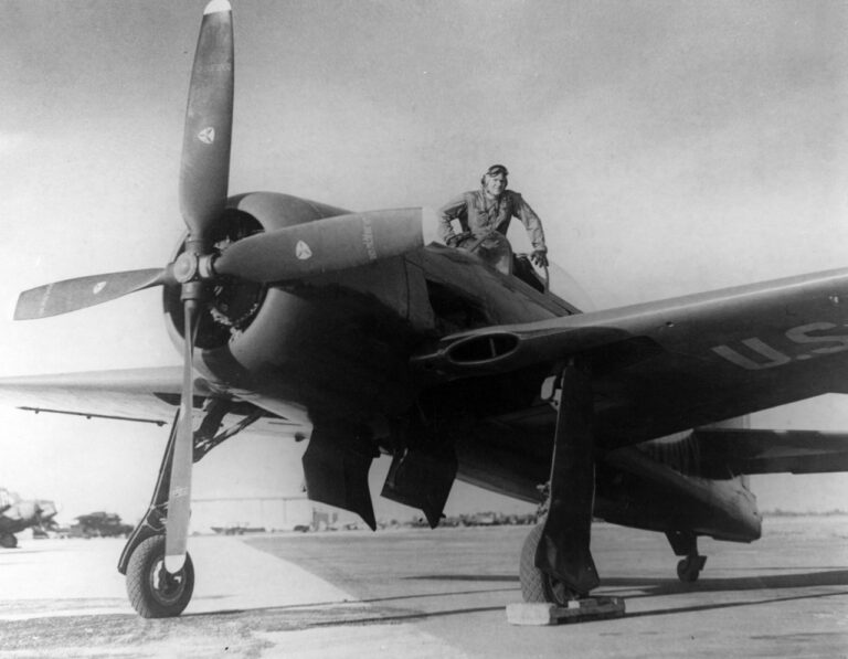 Get to Know the U.S. Navy Blue Angels | NVMM